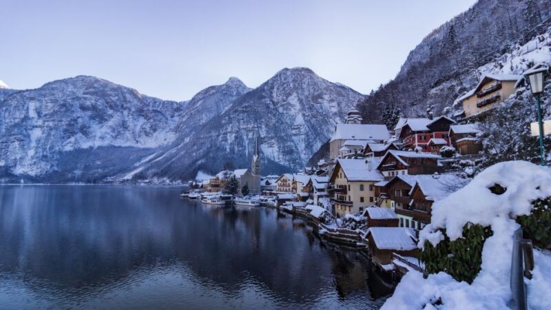 Special Christmas Tour Around Hallstatt - Discovering Hallstatt in the Winter Wonder