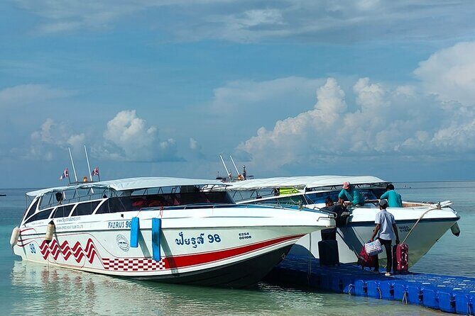 Speedboat Journey from Koh Lipe to Koh Phi Phi - An In-Depth Look at the Speedboat Transfer
