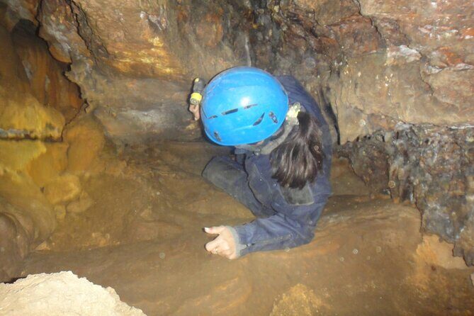 Speleology, Exploration inside a secret cave - Practical Details and Tips