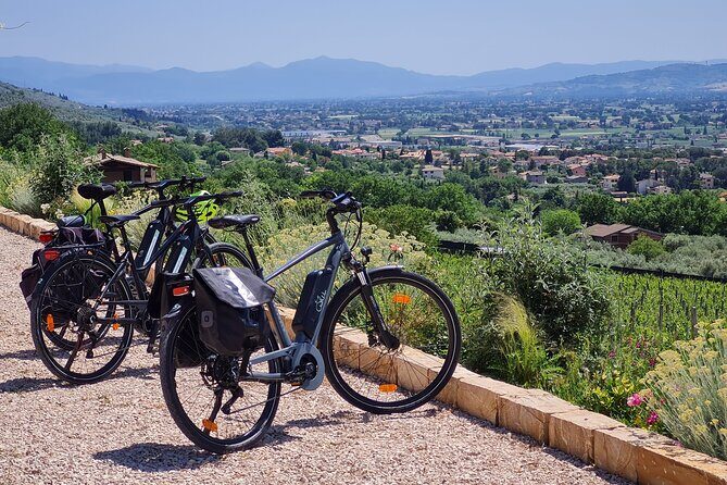 Spello E-Bike Tour with Lunch and Wine Tasting! - What Travelers Love About the Tour