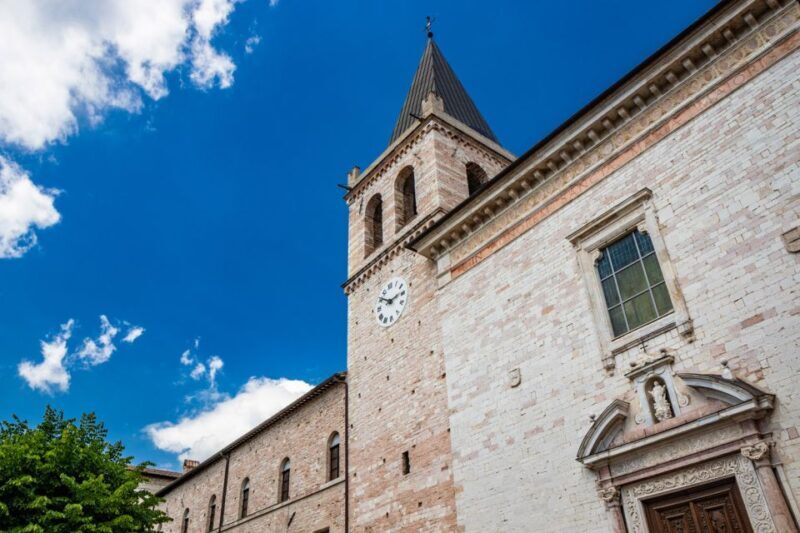 Spello: Old Town Guided Walking Tour - The Art and Architecture Highlights