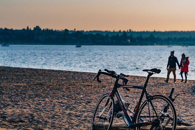 Spin & Grin: Private Bike Tour in Vancouver - Key Points