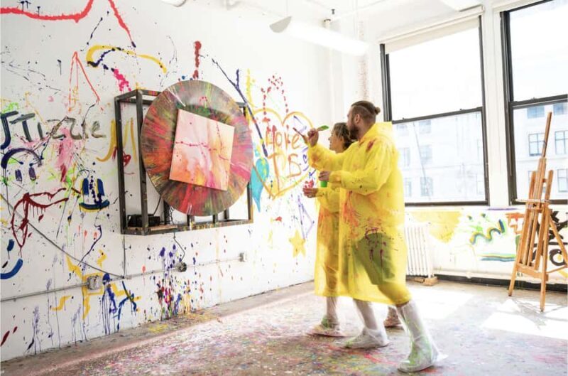 Spinning Private Art Experience in Chicago - An In-depth Look at the Spin Art Experience in Chicago