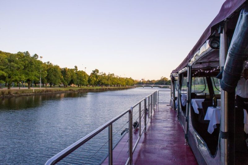 Spirit of Melbourne 4-Course Cruise with Drinks - Discovering Melbourne from the Water