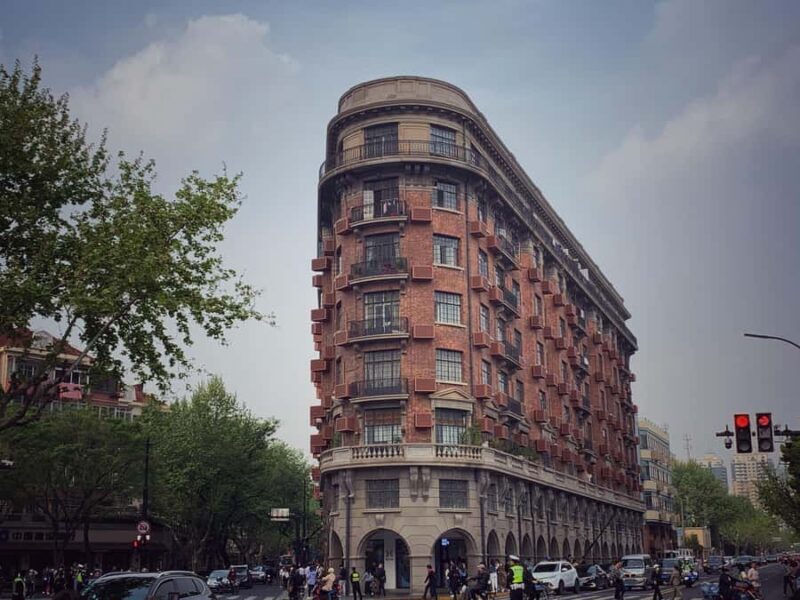 Spiritual Shanghai: Longhua Temple Tour with Food Tasting - Key Points