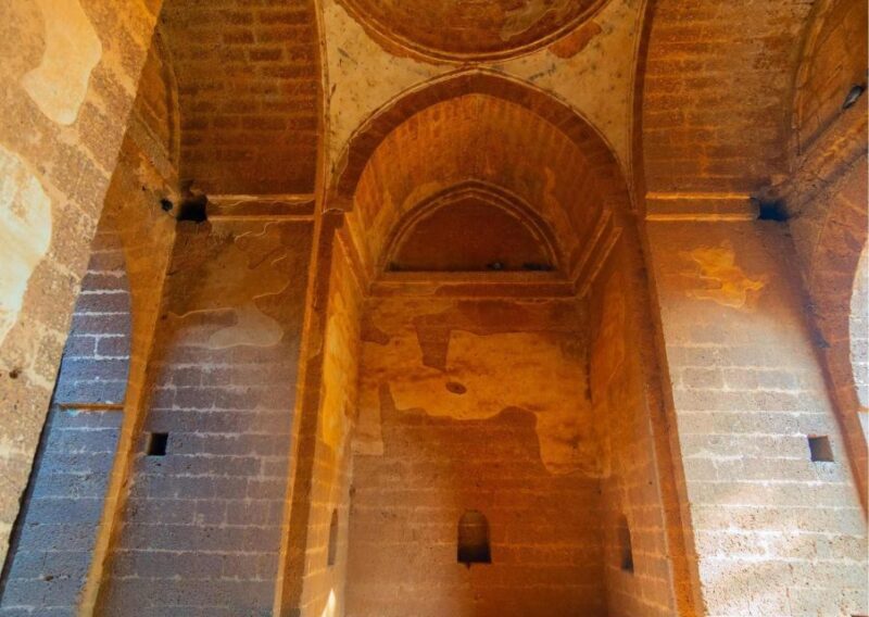 Spiritual Trails of Ahmedabad (2 Hours Guided Tour) - Exploring the Spiritual Trails of Ahmedabad: A Balance of Tradition and Reflection