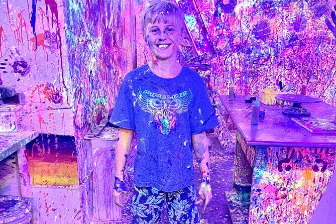 Splatter Art Paint Studio Experience in Hawaii - Who Will Love This?