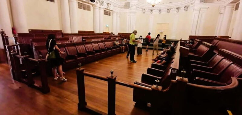 Splendour of Colonial Singapore Walking Tour with Lunch - Key Points