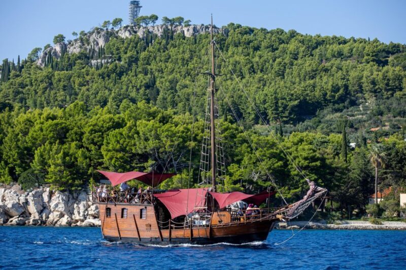 Split: Cruise on Columbo's Pirate Ship "Santa Maria" - Key Points