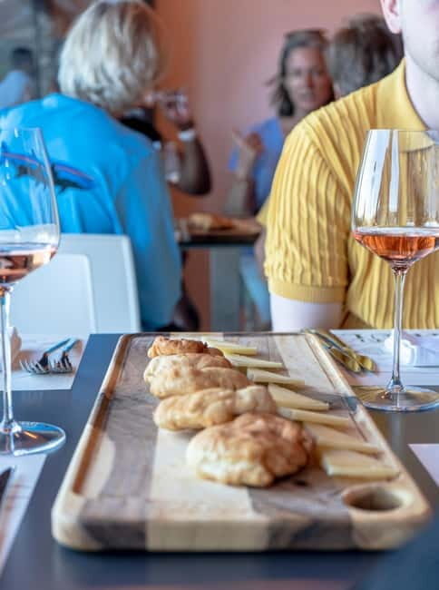 Split/Grad Katela: Vineyard Hen Party Dinner with Transfers - A Detailed Look at the Experience