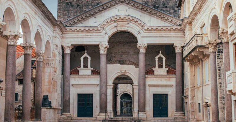 Split: Palace & Old Town Private Walking Tour-Entrance incl. - A Closer Look at the Tour Experience