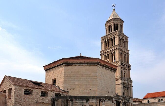 Split Palace & Old Town -Private walking tour- Entrance included - Key Points