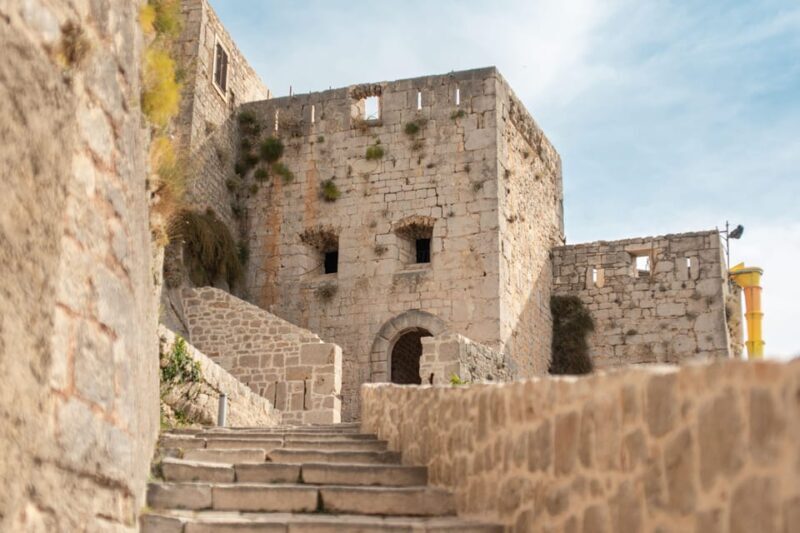 Split: Private tour to Klis Fortress and Vranjaa cave - Engaging Introduction