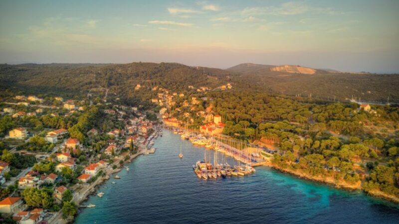 Split/Trogir: Blue Lagoon and 3 Islands Speedboat Tour - Exploring Maslinica and Other Islands