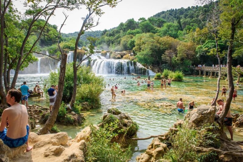 Split/Trogir: Krka National Park Day Trip & Boat to Skradin - Guides and Group Atmosphere