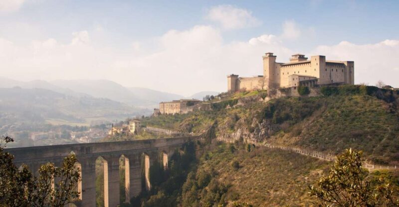 Spoleto: Old Town Guided Walking Tour - Key Points
