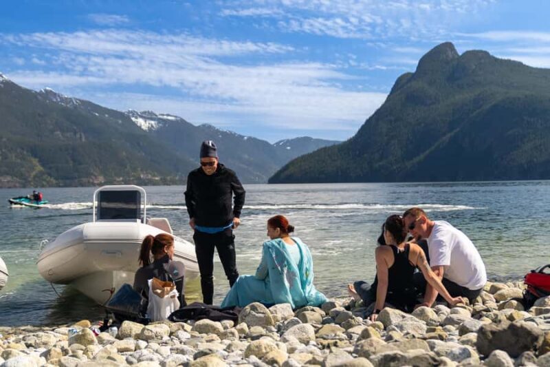 Squamish: Howe Sound Boat Tour with Wildlife Spotting - Key Points