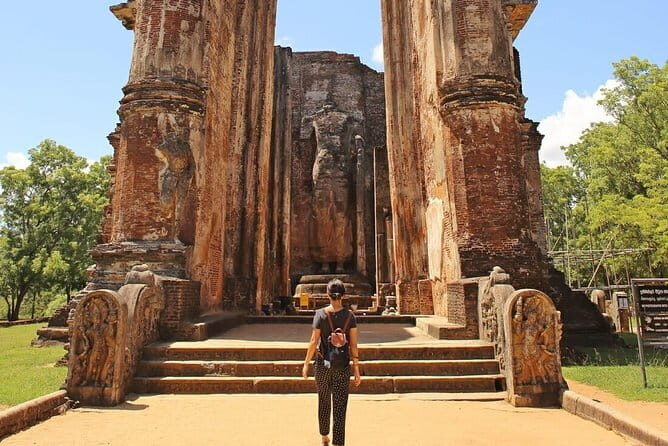 Sri Lanka full circle on beaten path 4 day tour with hotels - Day 4: Coastal Charm and Relaxation