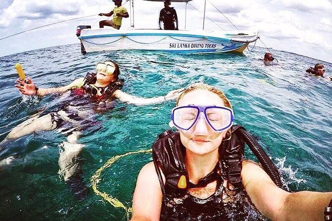 Sri Lanka private tour package 9 night 10 Day with driver+vehicle+accommodations - Airport Arrival & First Impressions