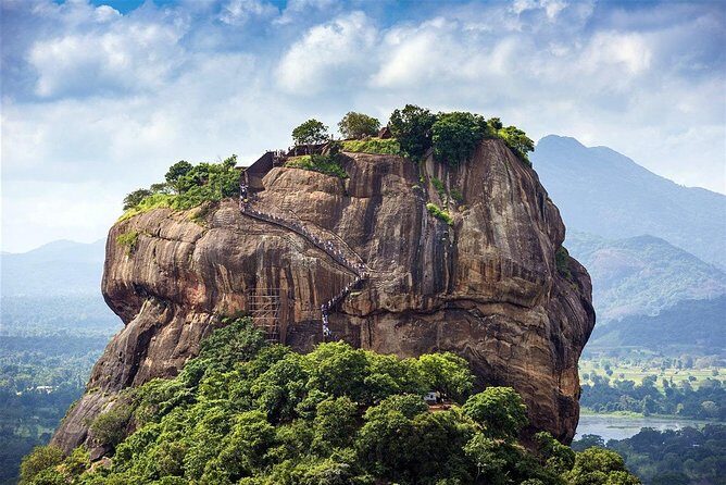 Sri Lanka round tour -7 days with private driver - Who Is This Tour Best Suited For?