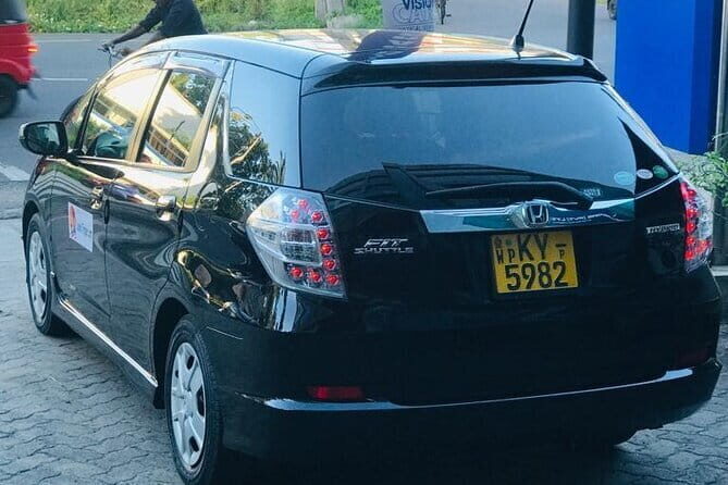 Sri Lanka Round Tour with English Speaking Driver Guide and Car - Notable Drawbacks and Considerations