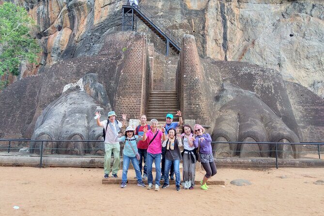 Sri Lanka Tour 06 Nights 07 Days with Hotels & Transport - FAQ