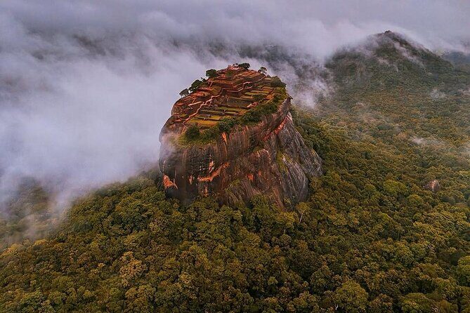 Srilankan Driver with Car 3 Day Tour Sigiriya,Kandy,Nuwaraeliya - Key Points