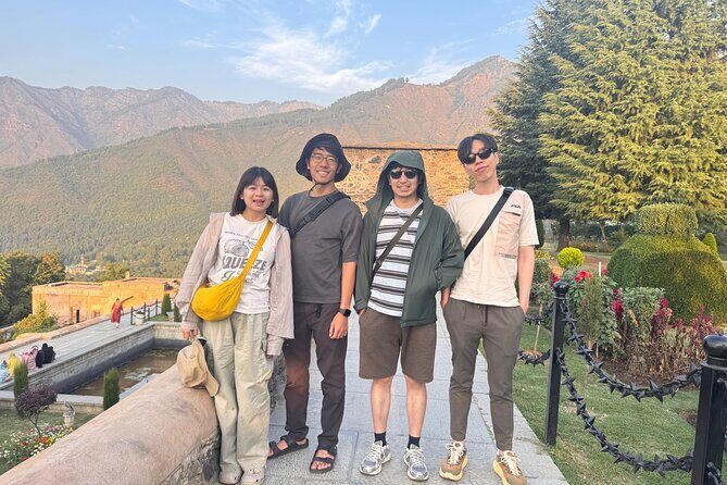 Srinagar Cycling Day Tour Explore Mughal Gardens and More - The Itinerary in Detail