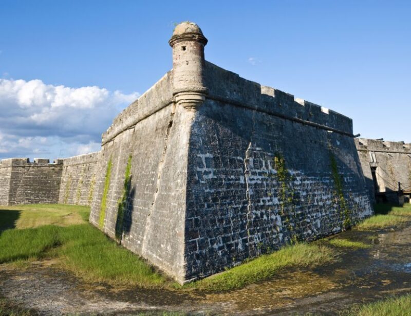St. Augustine: World of Pirates History Tour - Authenticity and Guide Expertise