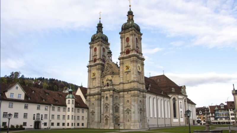 St. Gallen: Guided University Art Tour - A Closer Look at the Tour Experience