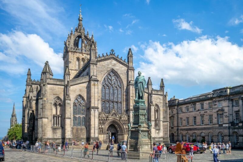 St Giles' Cathedral and Edinburgh Old Town Private Tour - An In-Depth Look at the Tour Experience
