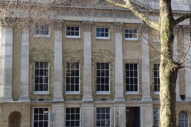 St James' & Mayfair - Private Tour of London's Royal & Aristocratic Villages - The Sum Up