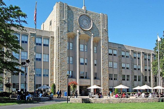 St. John's University Scavenger Hunt and Escape Game - Who This Tour Is Best For