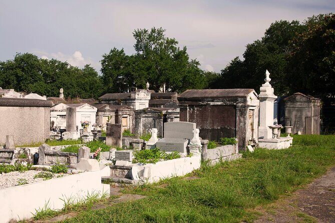 St Louis Cemetery No.3 New Orleans Burial Tradition Audio Guide - The Significance of the Cemetery’s History and Architecture
