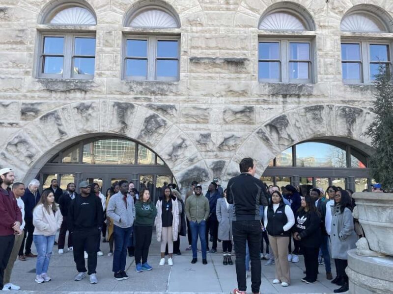 St. Louis: Missouri History Museum Walking Tours - A Close Look at the Tour Experience