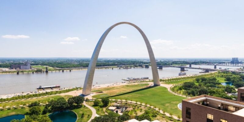 St. Louis Premium Driving Tour with Helicopter Ride & Cruise - Seeing St. Louis from Every Angle