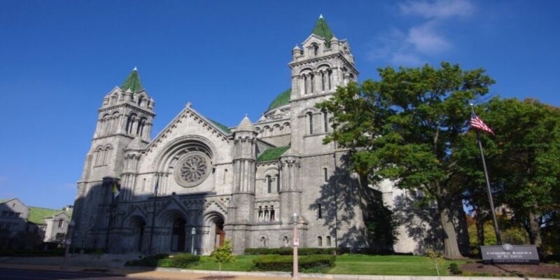 St. Louis Premium Driving Tour with Helicopter Ride & Cruise - Who Should Consider This Tour?