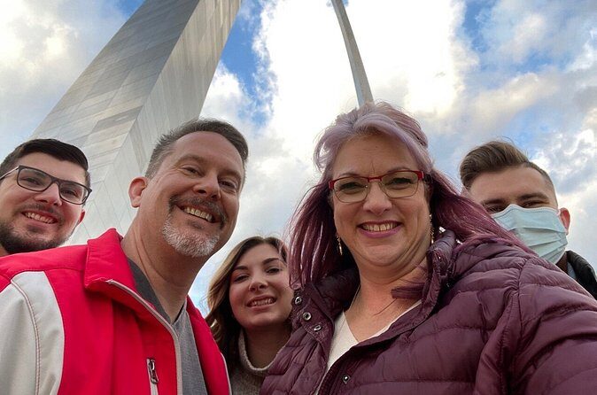 St. Louis Scavenger Hunt Walking Activity - The Sum Up