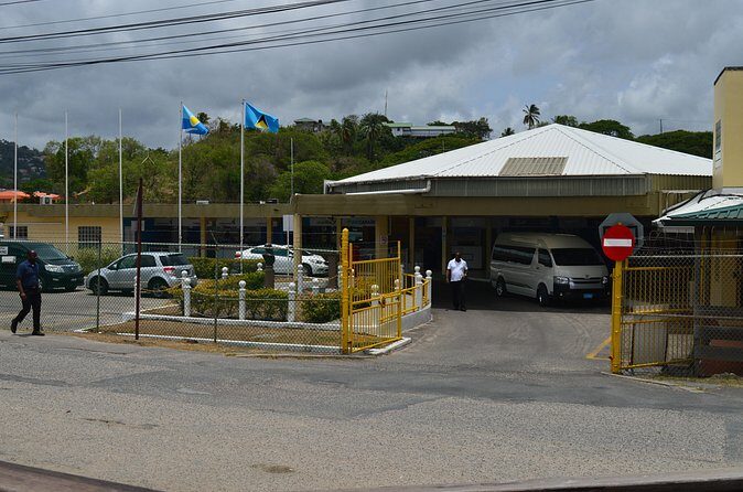 St Lucia Ground Transportation- Hotel and Airport Transfers UVF - Who Should Consider This Transfer?