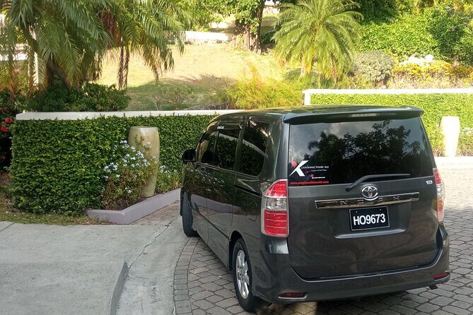 St. Lucia Private Airport Transfers from UVF (GROUPS of 4) - The Sum Up