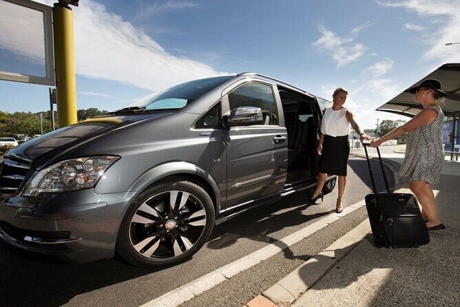St. Maarten Private RED CARPET Airport pick up and transfers - What’s Included and What’s Not