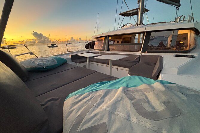 St Martin Gd Case Private cruise: dinner and night in Tintamarre - Morning Comfort and Breakfast