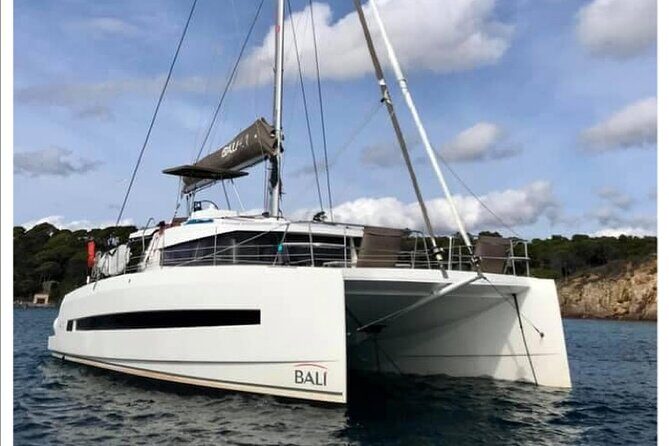 St Martin Grand Case Experience: Night at anchor in Catamaran - An In-Depth Look at the Night on a Catamaran Experience