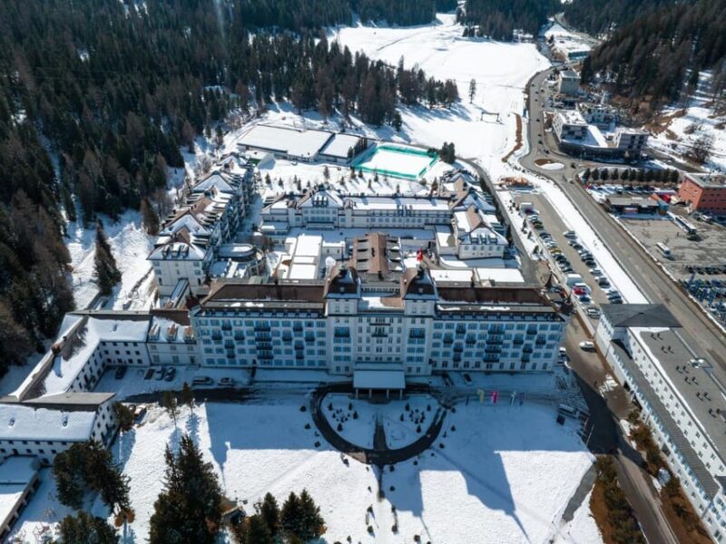 St. Moritz: Express Walk with a Local in 60 minutes - A Practical Guide to the 60-Minute Walk