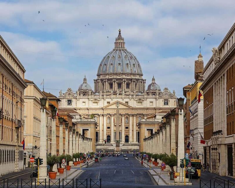 St.Peters Basilica, La Pietà , Papal Tombs Tour With Dome - Key Points