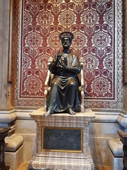 St.Peter's Basilica:La Pieta&Papal Tombs Semi Private Tour - Key Points