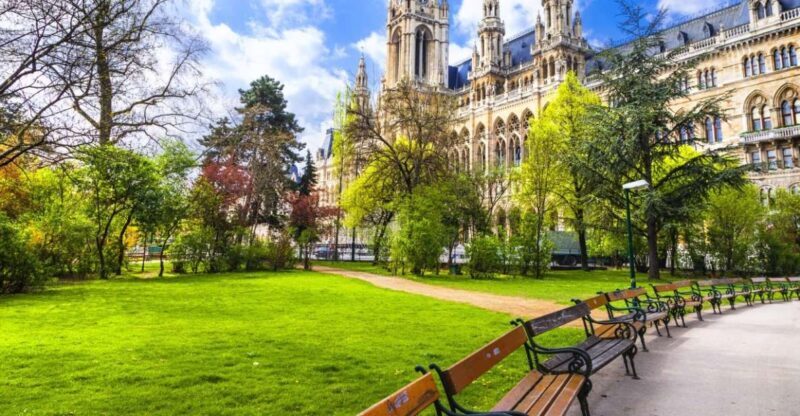 St Stephen's Cathedral, Top Churches of Vienna Old Town Tour - Key Points