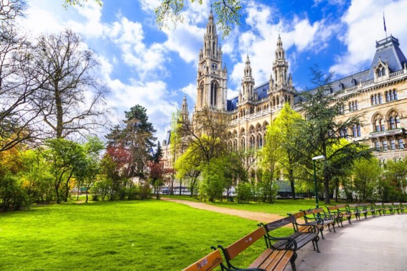 St Stephen's Cathedral, Top Churches of Vienna Old Town Tour - Starting Point and First Impressions