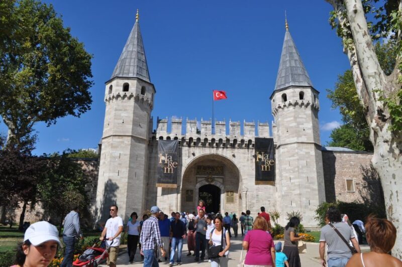 stanbul: Full-Day Tour with Grand Bazaar - The Vibrant Heart of Commerce at the Grand Bazaar