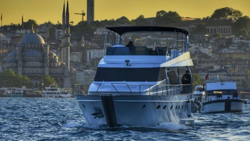 stanbul: Private Luxury Yacht on Bosphorus 24 MT (79 feet) - Analyzing the Value